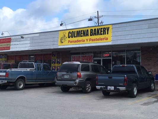 LA COLMENA - Updated July 2025 - 22513 Community Dr, New Caney, Texas ...