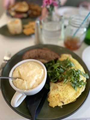 THE MAGNOLIA - Updated January 2026 - 208 Photos & 208 Reviews - 705 St ...