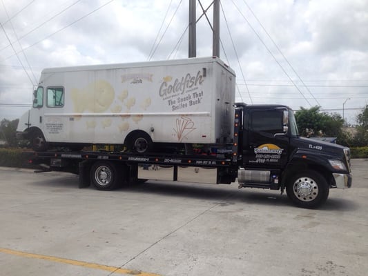 SUNSHINE TOWING - Updated October 2025 - 31 Photos & 57 Reviews - 7070 ...