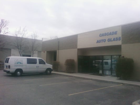 CASCADE AUTO GLASS - Updated December 2025 - 13 Photos & 26 Reviews ...
