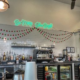 MAGPIE DINER - Updated October 2025 - 248 Photos & 192 Reviews - 85 ...