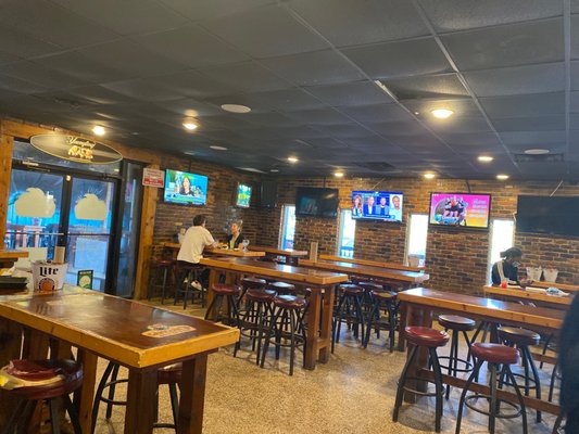 CANCUNS SPORTS BAR & GRILLE - Updated March 2025 - 37 Photos & 91 ...