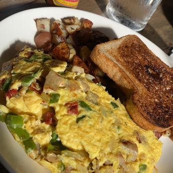 OAKS EATERY - Updated August 2024 - 129 Photos & 187 Reviews - 8 S Elm ...