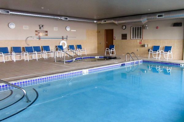 COMFORT INN & SUITES - Updated August 2025 - 13 Photos - 3420 S ...