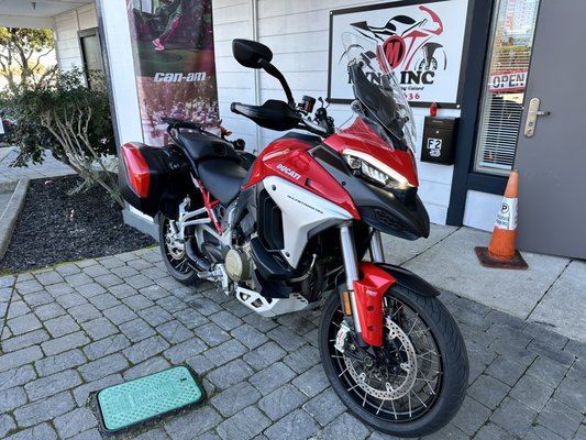 NVNG - Updated October 2025 - 200 Photos & 25 Reviews - 2092 Omega Rd ...