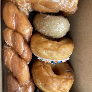 CAROL LEE DONUTS - 54 Photos & 161 Reviews - Bakeries - 1414 N Main St ...