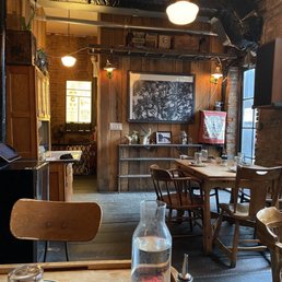 TRAD ROOM - Updated September 2025 - 389 Photos & 216 Reviews - 266 ...