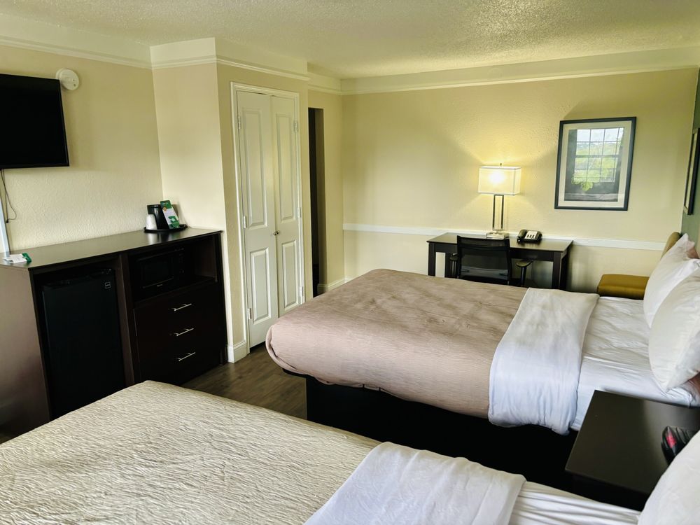 QUALITY INN & SUITES - Updated May 2026 - 56 Photos & 30 Reviews - 2499 ...