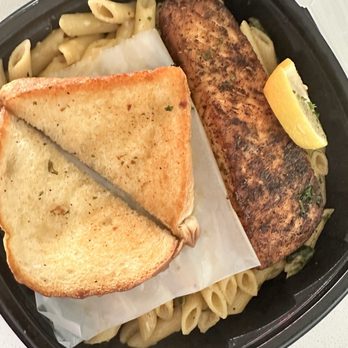 SOUTHERN QUEENZ RESTAURANT & BAR - Updated October 2025 - 351 Photos ...