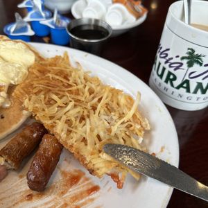 THE SALTY BEAVER - Updated January 2025 - 10 Photos - 1202 Commerce Ave ...