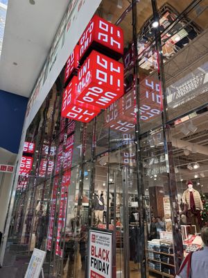 UNIQLO - Updated October 2025 - 40 Photos & 15 Reviews - 303 Memorial ...