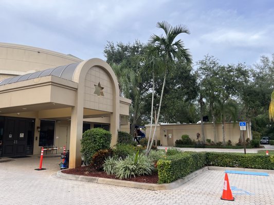 BOCA RATON SYNAGOGUE - Updated December 2025 - 15 Photos - 7900 Montoya ...