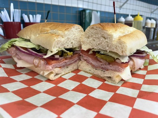 DELI WORLD - Updated August 2025 - 17 Photos & 41 Reviews - 701 W ...