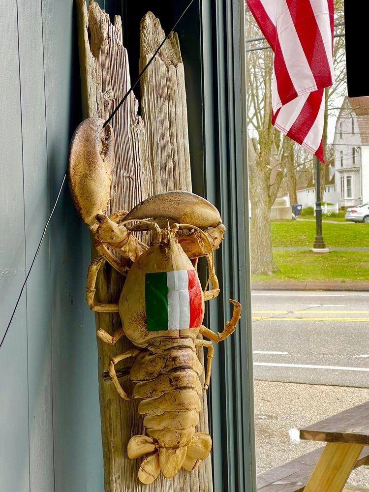 THE INISHSHOR - Updated July 2025 - 29 Photos & 14 Reviews - 16 Main St ...