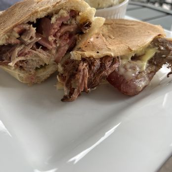 PERFECT PIG GRILL AND FISH HOUSE - Updated February 2025 - 358 Photos ...