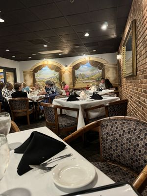 LUNA’S RESTAURANT - Updated December 2025 - 85 Photos & 156 Reviews ...