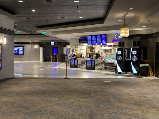 MEGAPLEX LUXURY THEATERS - Updated August 2024 - 72 Photos & 61 Reviews ...