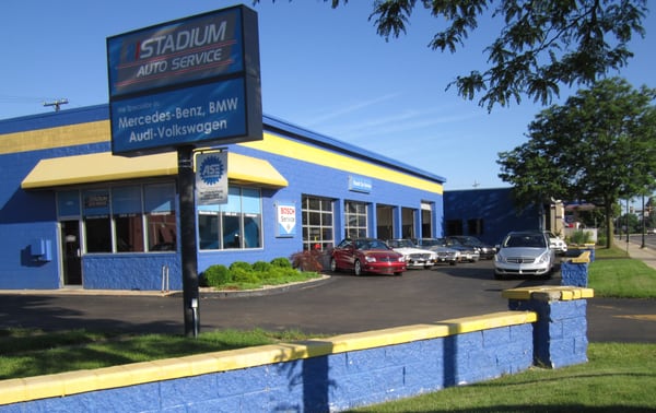 STADIUM AUTO SERVICE - Updated September 2025 - 30 Photos & 52 Reviews ...