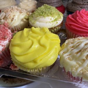 KIZZY’S KAKES - 215 S 6th St, Griffin, Georgia - Bakeries - Phone ...