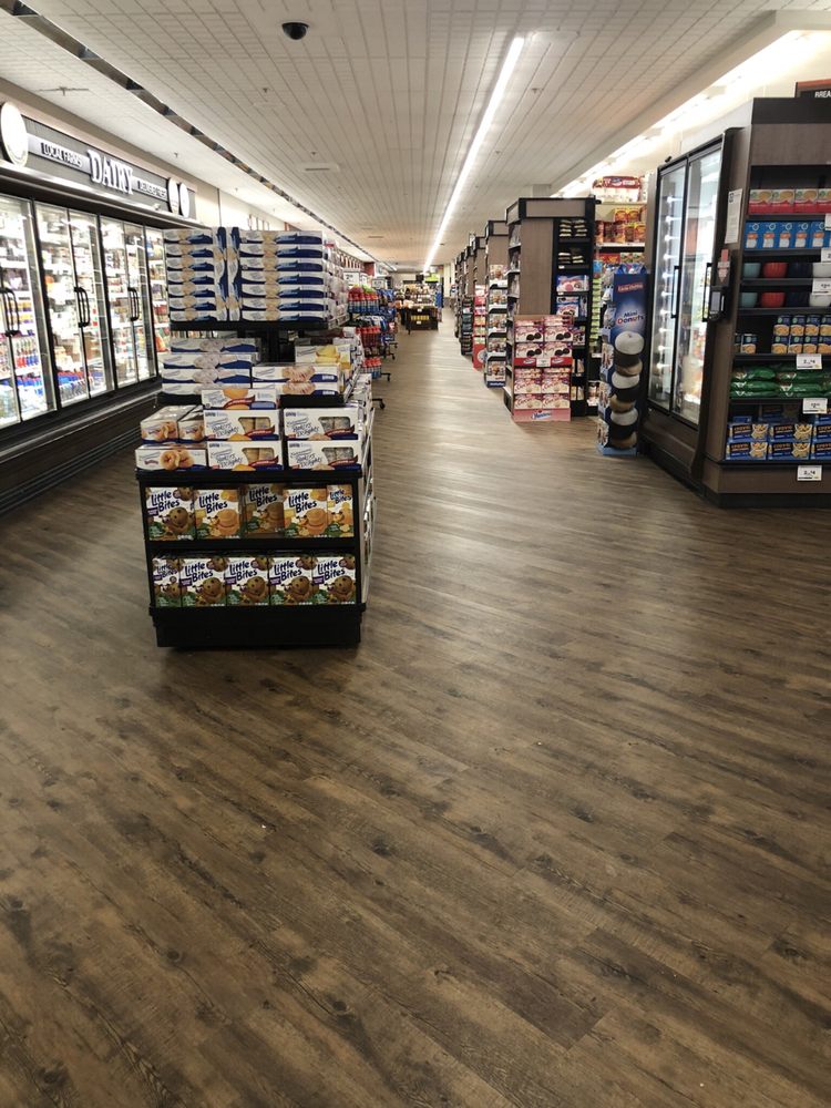 BIG Y - Updated December 2025 - 18 Photos & 14 Reviews - 10 College Hwy ...