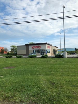 XFINITY STORE BY COMCAST - Updated December 2025 - 16 Reviews - 824 E ...