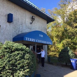 TERRY CONNERS ICE RINK - 1125 Cove Rd, Stamford, CT - Yelp