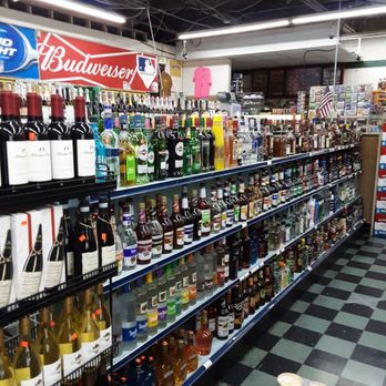WEST SAGINAW PARTY STORE - Updated September 2025 - 2823 W Saginaw St ...