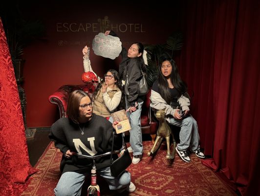 ESCAPE HOTEL - Updated November 2024 - 421 Photos & 499 Reviews - 6633 ...