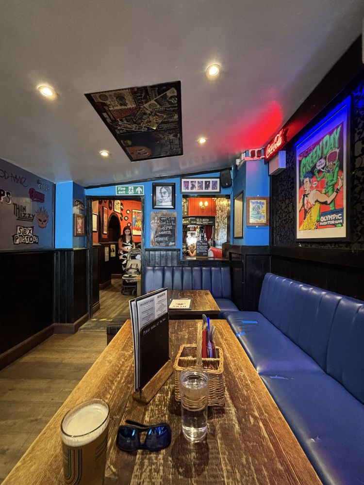 THE LADY LUCK PUB - Updated March 2026 - 22 Photos - 18 St Peters ...