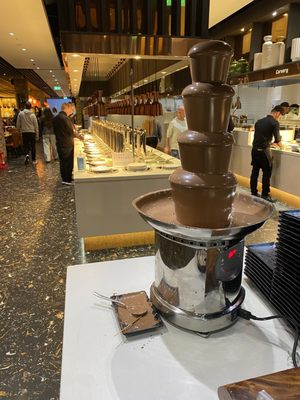 COSMO BUFFET - ST ENOCH CENTRE - Updated July 2024 - 55 St Enoch Sq ...