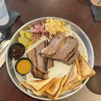 CRAFT HALL - Updated August 2024 - 208 Photos & 112 Reviews - 901 N ...