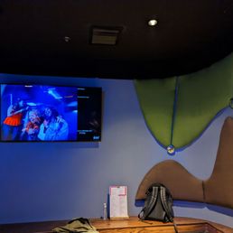 VOICEBOX KARAOKE - SE PORTLAND - Updated July 2025 - 105 Photos & 146 ...