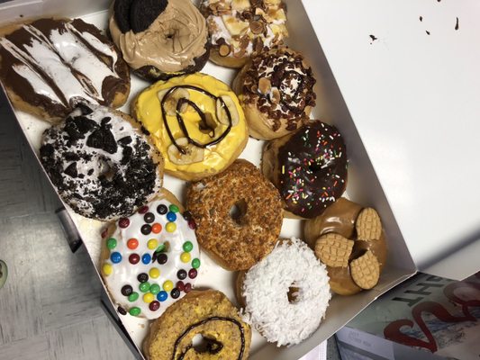AMY’S DONUTS - 422 Photos & 325 Reviews - Donuts - 101 E Fort Lowell Rd ...
