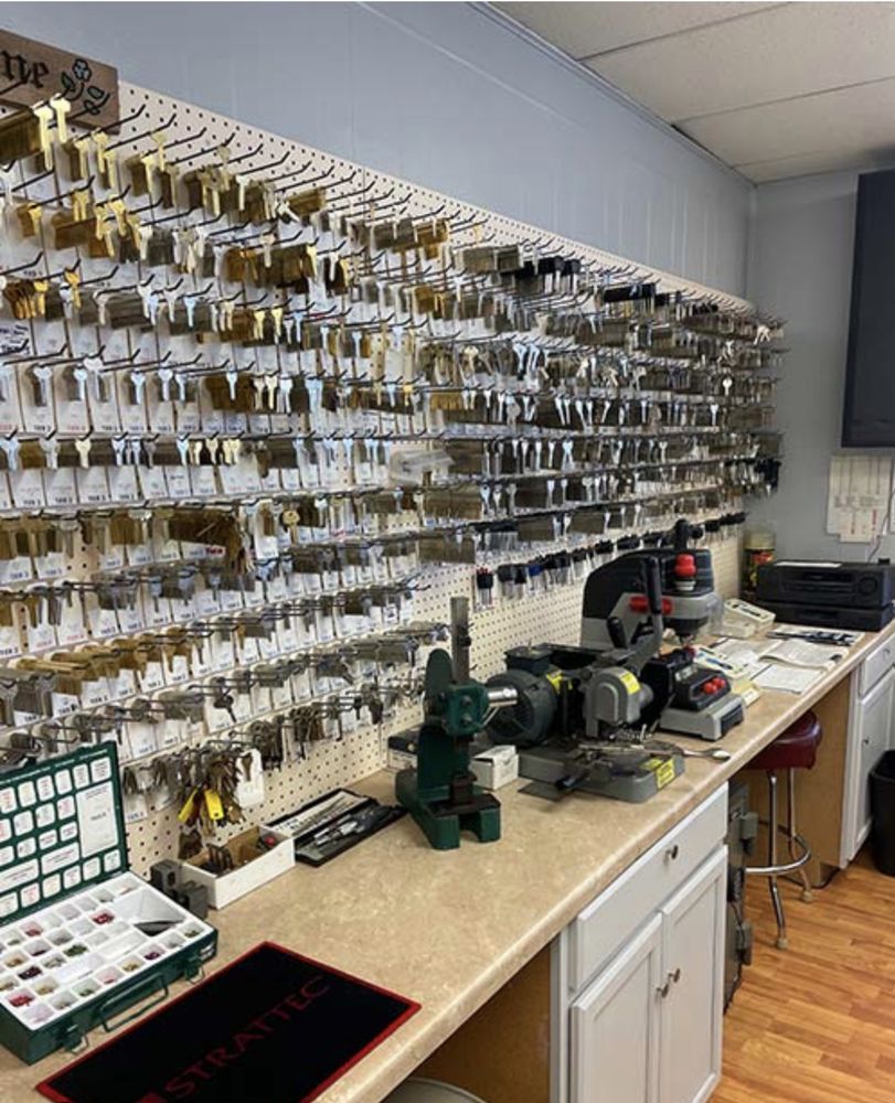 NORTH PORT LOCKSMITHS - Updated July 2025 - 12 Photos - 8659 Agress Ave ...