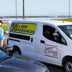 AUTO GLASS NOW - 34 Photos & 25 Reviews - Windshield Installation ...