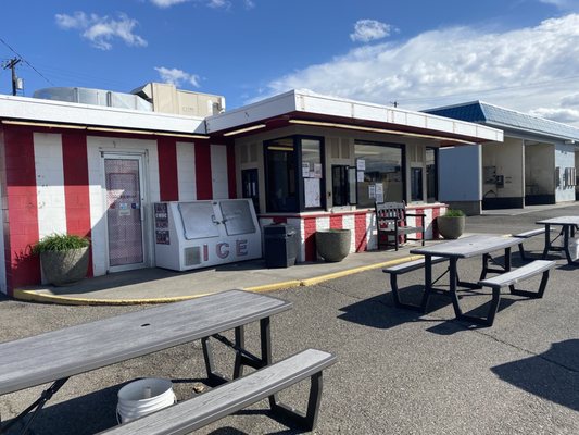 DAVY’S BURGER RANCH - Updated December 2025 - 158 Photos & 94 Reviews ...