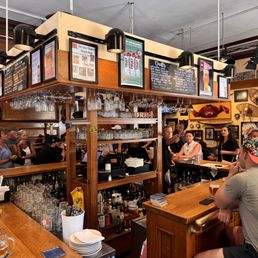 CHEERS - Updated December 2024 - 2763 Photos & 1270 Reviews - 84 Beacon ...