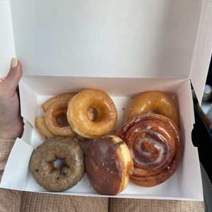DONUT FRIAR - Updated November 2024 - 428 Photos & 527 Reviews - 634 ...
