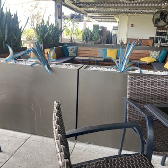 TOPSIDE AT THE BEACON - Updated October 2025 - 173 Photos & 127 Reviews ...