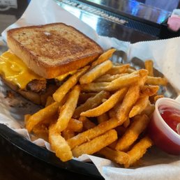 MAIN STREET TAVERN - Updated December 2025 - 152 Photos & 128 Reviews ...