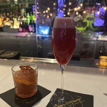 VANDERPUMP COCKTAIL GARDEN - Updated December 2024 - 4544 Photos & 1840 ...
