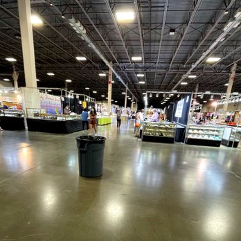 SUBURBAN COLLECTION SHOWPLACE - Updated December 2025 - 185 Photos & 36 ...