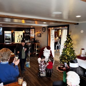 BREW FISH BAR AND EATERY - 183 Photos & 275 Reviews - 210 Spring St ...