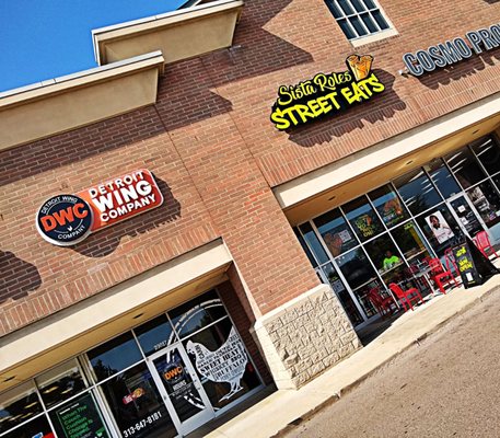 SISTA ROLES STREET EATS - 55 Photos & 27 Reviews - 23019 W Outer Dr ...