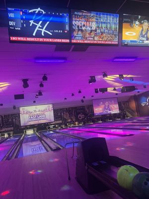 ROLLHOUSE ENTERTAINMENT - SOLON - Updated November 2025 - 250 Photos ...