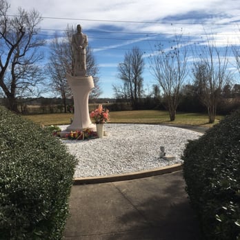 JIM REEVES MEMORIAL - Updated October 2025 - 44 Photos - 1914 US 79 ...