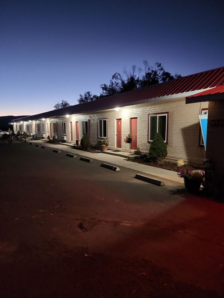 BIEBER MOTEL - Updated June 2025 - 58 Photos & 11 Reviews - 100 State ...