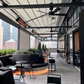 CASTELL ROOFTOP LOUNGE - Updated July 2025 - 572 Photos & 295 Reviews ...