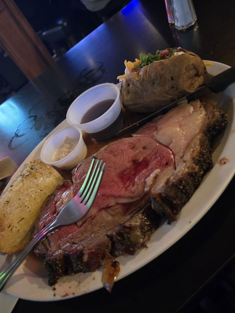 REDI ROOM - Updated August 2025 - 77 Photos & 113 Reviews - 4340 ...