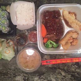 ZUKI SUSHI HOUSE - 119 Photos & 159 Reviews - 899 E Aurora Rd ...